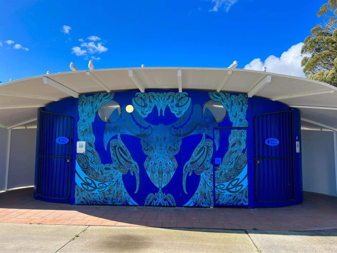 Bird-inspired artwork welcomes Awanui visitors | Far North District Council